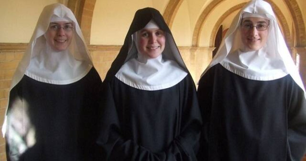 Una abadía, con jóvenes monjas y vocaciones, ofrece cuatro ayudas para ...