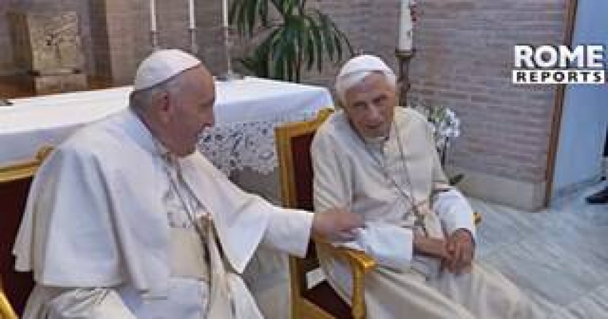 Benedicto XVI recibió a los cardenales