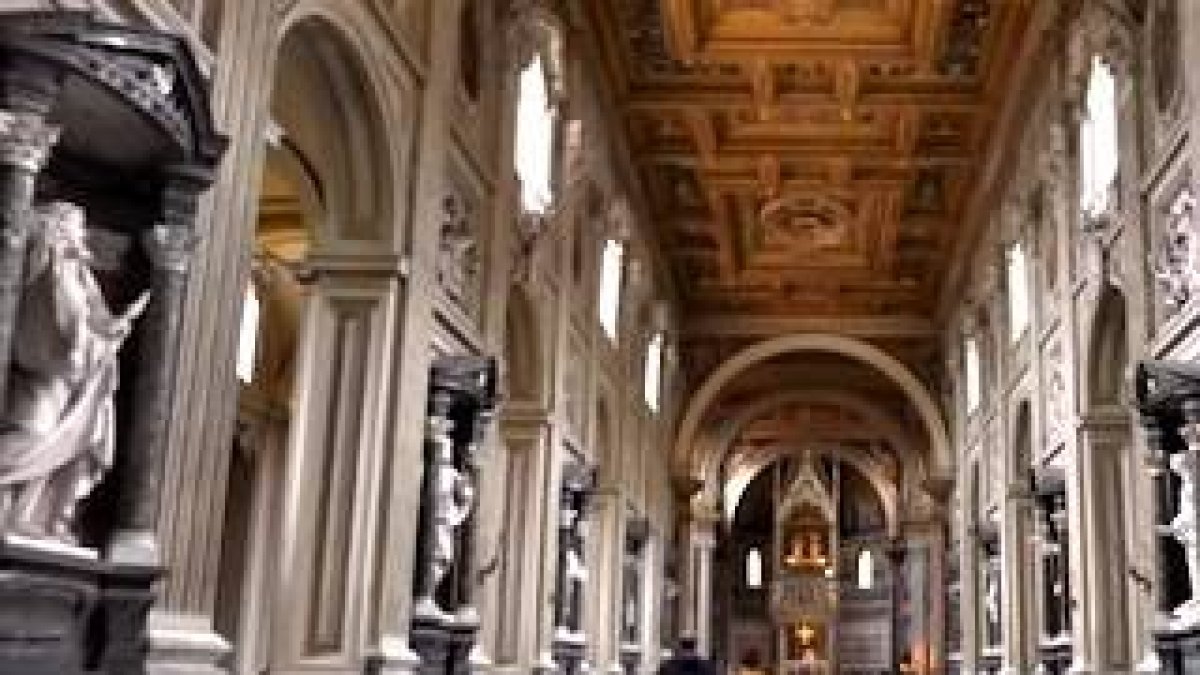 Abierto el antiguo palacio papal