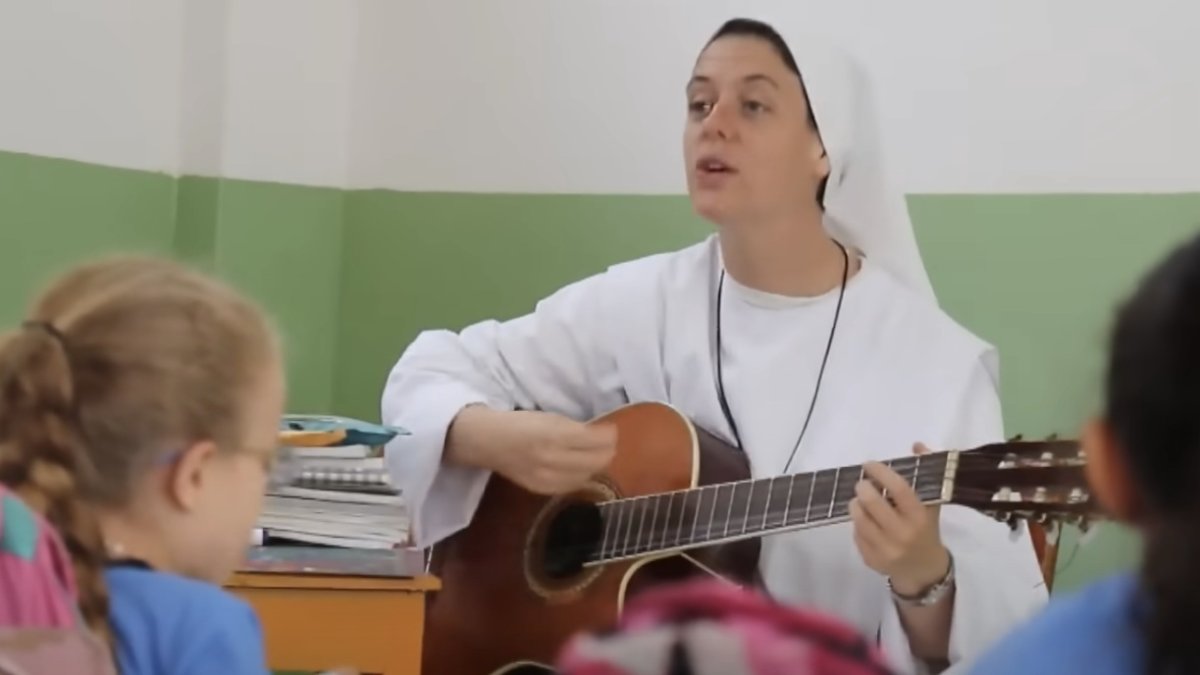 Esa es mi hermana Clare!», la vida de la risueña Crockett