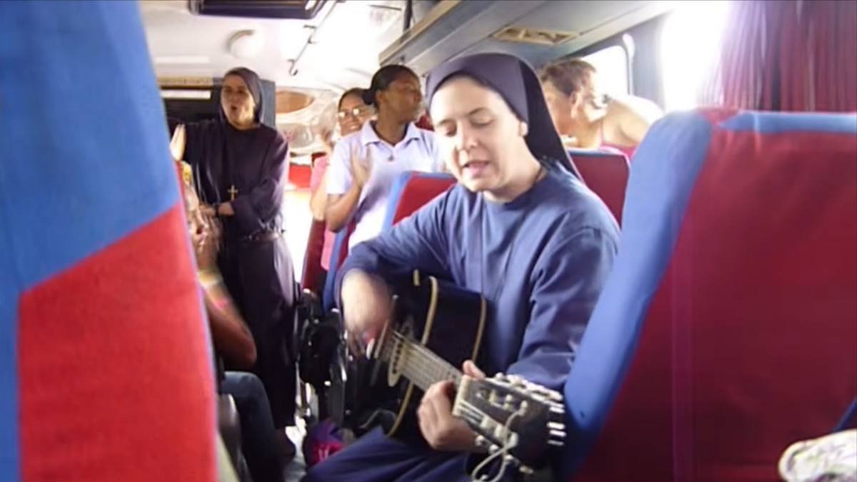 La hermana Clare Crockett y la música