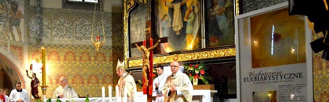 La Iglesia reconoce el milagro de una hostia sangrante en Polonia: es ...