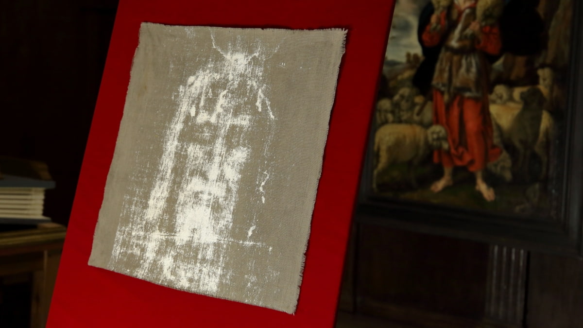 El escultor de la Virgen de Hakuna llega al mundo cofrade con un santo ...